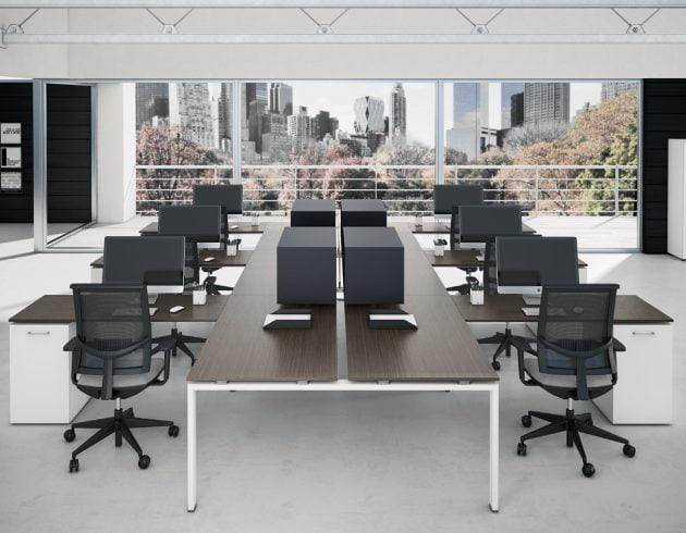 Modern operational office workstation deskin Dubai UAE