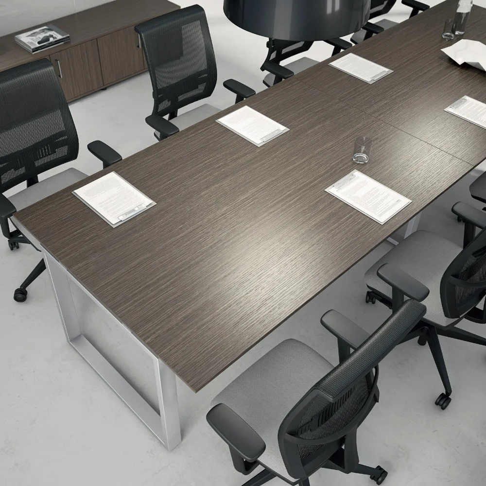 Luna Operational desks for offices in Dubai UAE